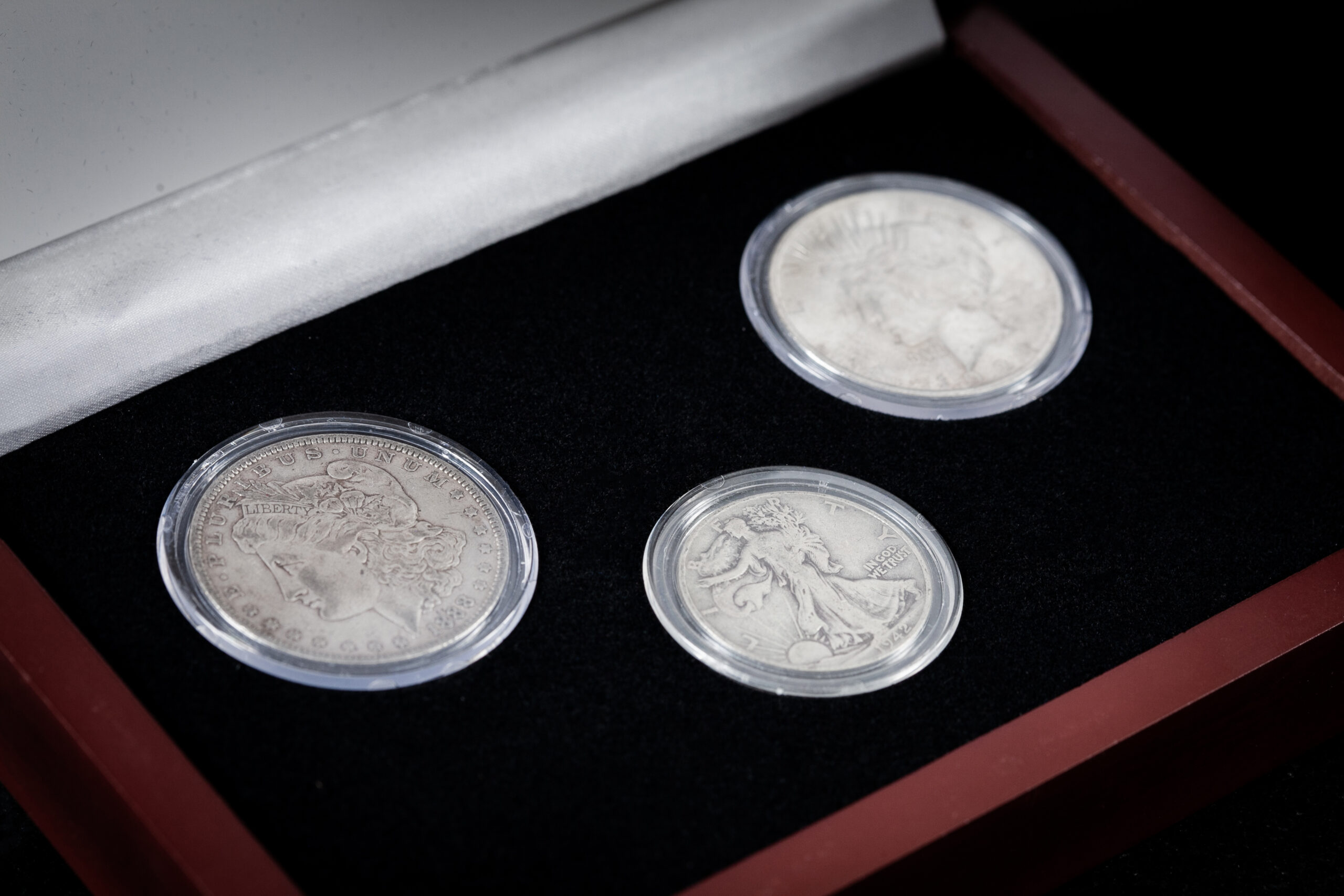 Americas Greatest Silver Dollars - Lincoln Treasury